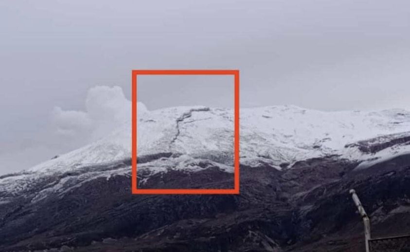 Supuesta grieta en nieve del volcán Nevado del Ruiz no tiene relación ...